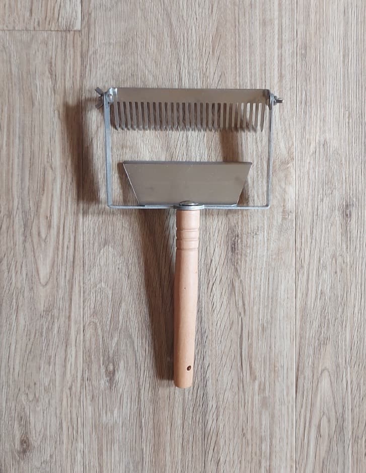 Uncapping Fork – Easy Beesy Auto Beehives