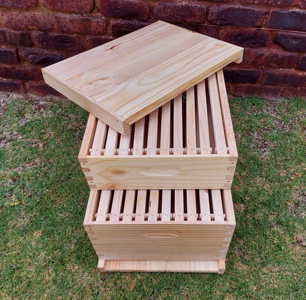 Beehives – Easy Beesy Auto Beehives